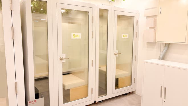 【武蔵小山駅徒歩1分|24時間営業|14Cブース】カウンター席/高速Wi-Fi/電源・充電/テレワーク・作業・勉強・休憩等の写真11