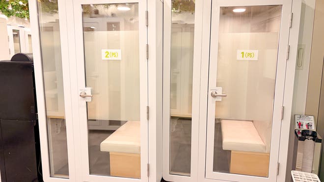 【武蔵小山駅徒歩1分|24時間営業|15Cブース】カウンター席/高速Wi-Fi/電源・充電/テレワーク・作業・勉強・休憩等の写真7