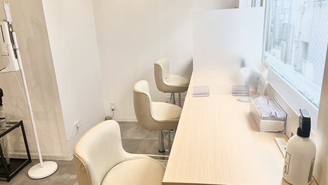 【上野駅徒歩1分|24時間営業|3Cブース】カウンター席/高速Wi-Fi/電源・充電/テレワーク・作業・勉強・休憩等の写真2