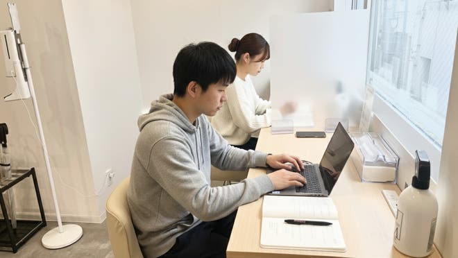 【上野駅徒歩1分|24時間営業|1Cブース】カウンター席/高速Wi-Fi/電源・充電/テレワーク・作業・勉強・休憩等の写真15