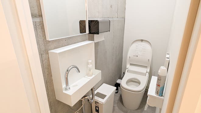 【飯田橋駅徒歩1分|24時間営業|11PSブース】高速Wi-Fi/31.5型モニター/充電/web商談・面接・テレワーク等の写真19