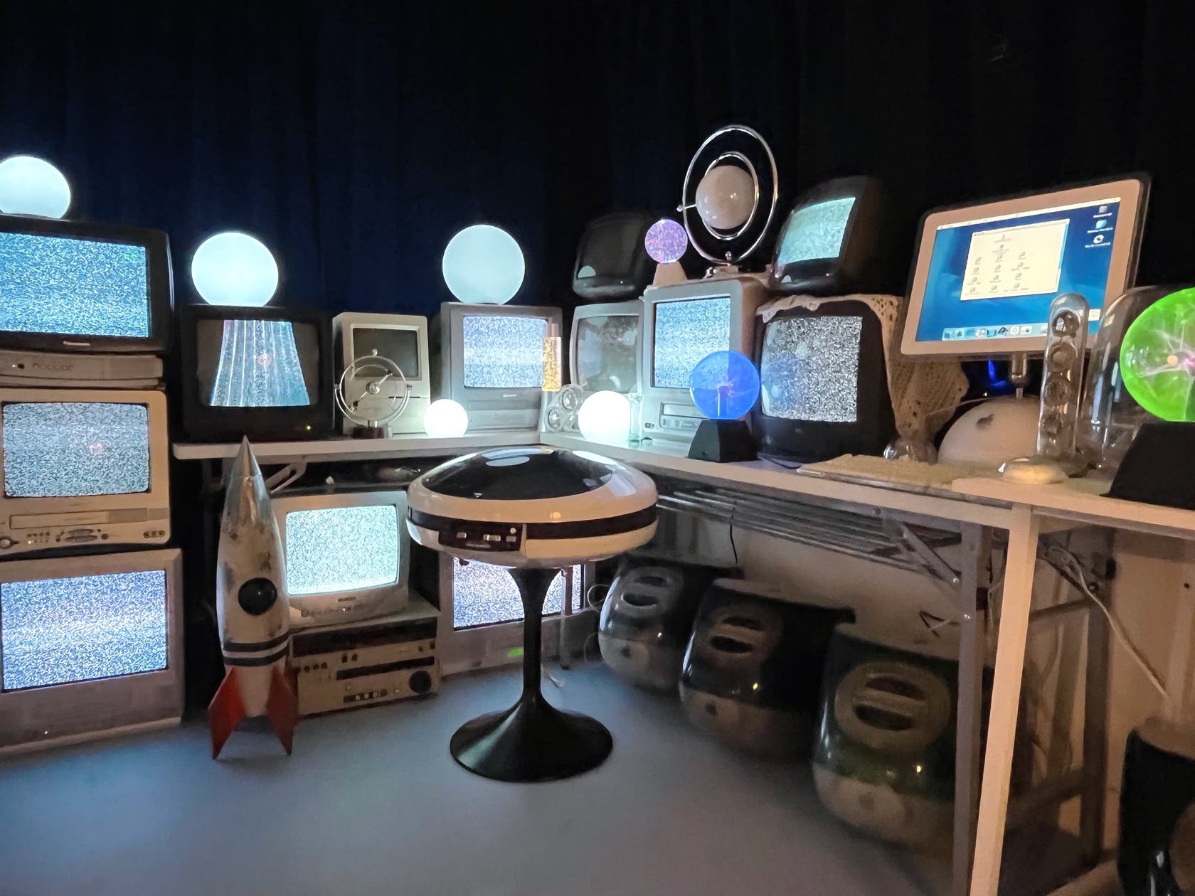 平成/SF/ブラウン管/遊園地/スペースエイジ/白壁/商店街/コスプレ/MV/前撮り/かわいい/ペット可/商店街/蒲田駅徒歩2分の写真1