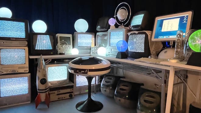 平成/SF/ブラウン管/遊園地/スペースエイジ/白壁/商店街/コスプレ/MV/前撮り/かわいい/ペット可/商店街/蒲田駅徒歩2分の写真1