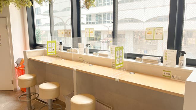 【池袋駅徒歩1分|24時間営業|15Sブース】高速Wi-Fi/31.5型モニター/充電/web商談・面接・MTG・テレワーク等の写真15