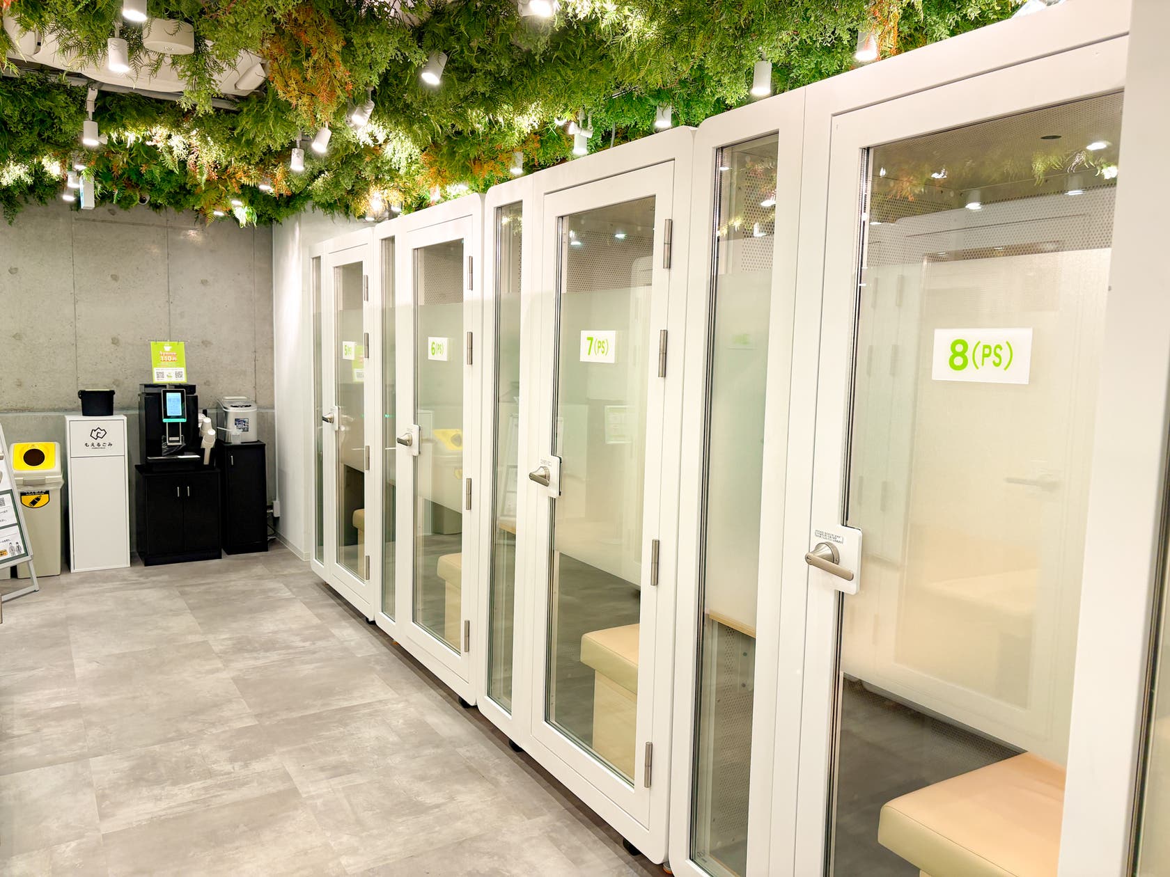 【飯田橋駅徒歩1分｜24時間営業｜3PGブース】最大6名／防音完全個室／高速Wi-Fi／55型モニタ／会議・商談・面接・作業等の写真14