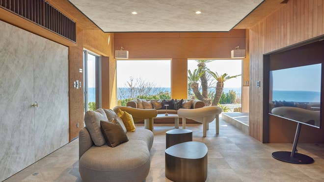 2026年米TIME誌「訪れるべき場所50」選出の伊勢神宮から45分。波打ち際、海抜22m断崖の絶景邸宅。2階建サウナ&プール。の写真8