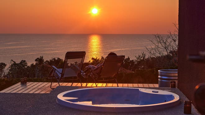 2026年米TIME誌「訪れるべき場所50」選出の伊勢神宮から45分。波打ち際、海抜22m断崖の絶景邸宅。2階建サウナ&プール。の写真10