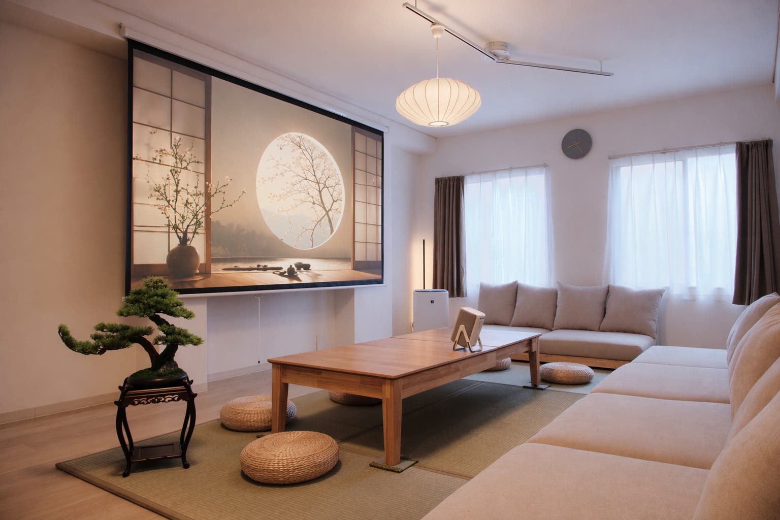 盆栽と掛け軸が迎える畳×ソファの和空間｜市ヶ谷5分｜最大24名・パーティー/撮影/会議の写真1