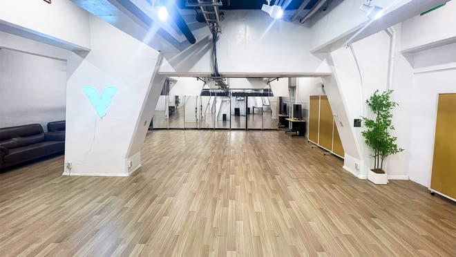 【グンカン・ベース 】圧巻200㎡|高音質スピーカー・プロ用音響・マイク完備|大音量OK|イベント・ダンス・楽器練習に最適|の写真4