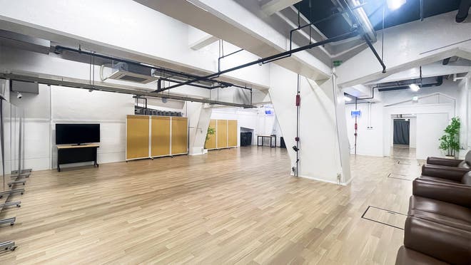 【グンカン・ベース 】圧巻200㎡|高音質スピーカー・プロ用音響・マイク完備|大音量OK|イベント・ダンス・楽器練習に最適|の写真6