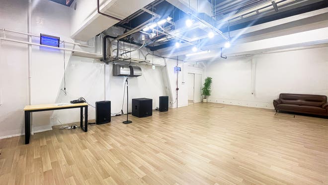 【グンカン・ベース 】圧巻200㎡|高音質スピーカー・プロ用音響・マイク完備|大音量OK|イベント・ダンス・楽器練習に最適|の写真7