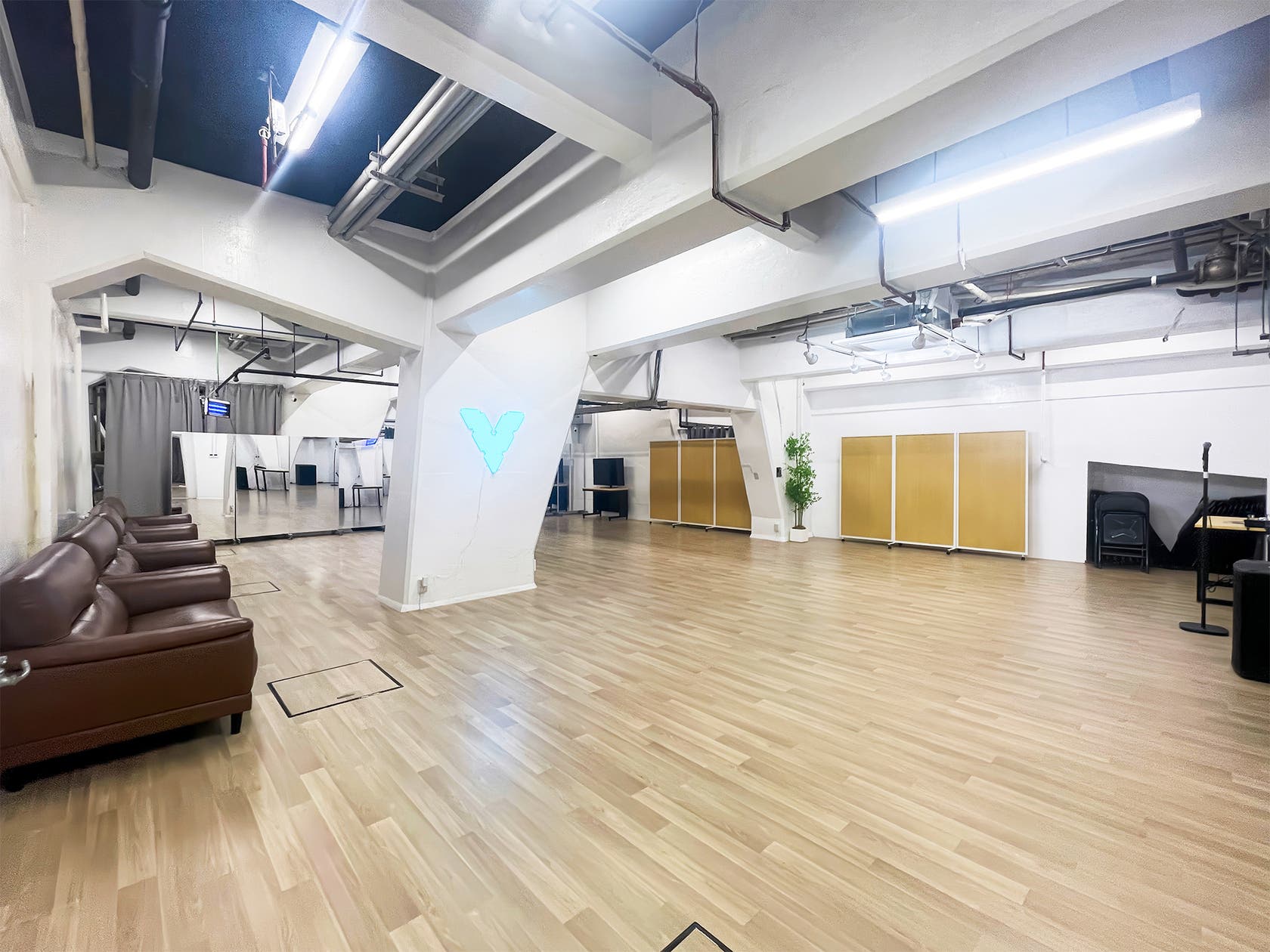 【A－グンカン・ベース】圧巻200㎡｜高音質スピーカー×プロ用音響×マイク完備｜大音量OK｜配信・イベント・ダンス対応！の写真5