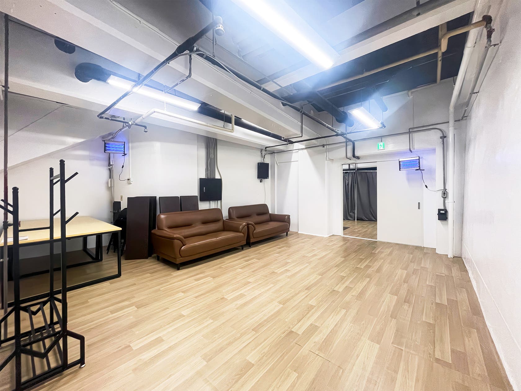 【A－グンカン・ベース】圧巻200㎡｜高音質スピーカー×プロ用音響×マイク完備｜大音量OK｜配信・イベント・ダンス対応！の写真9