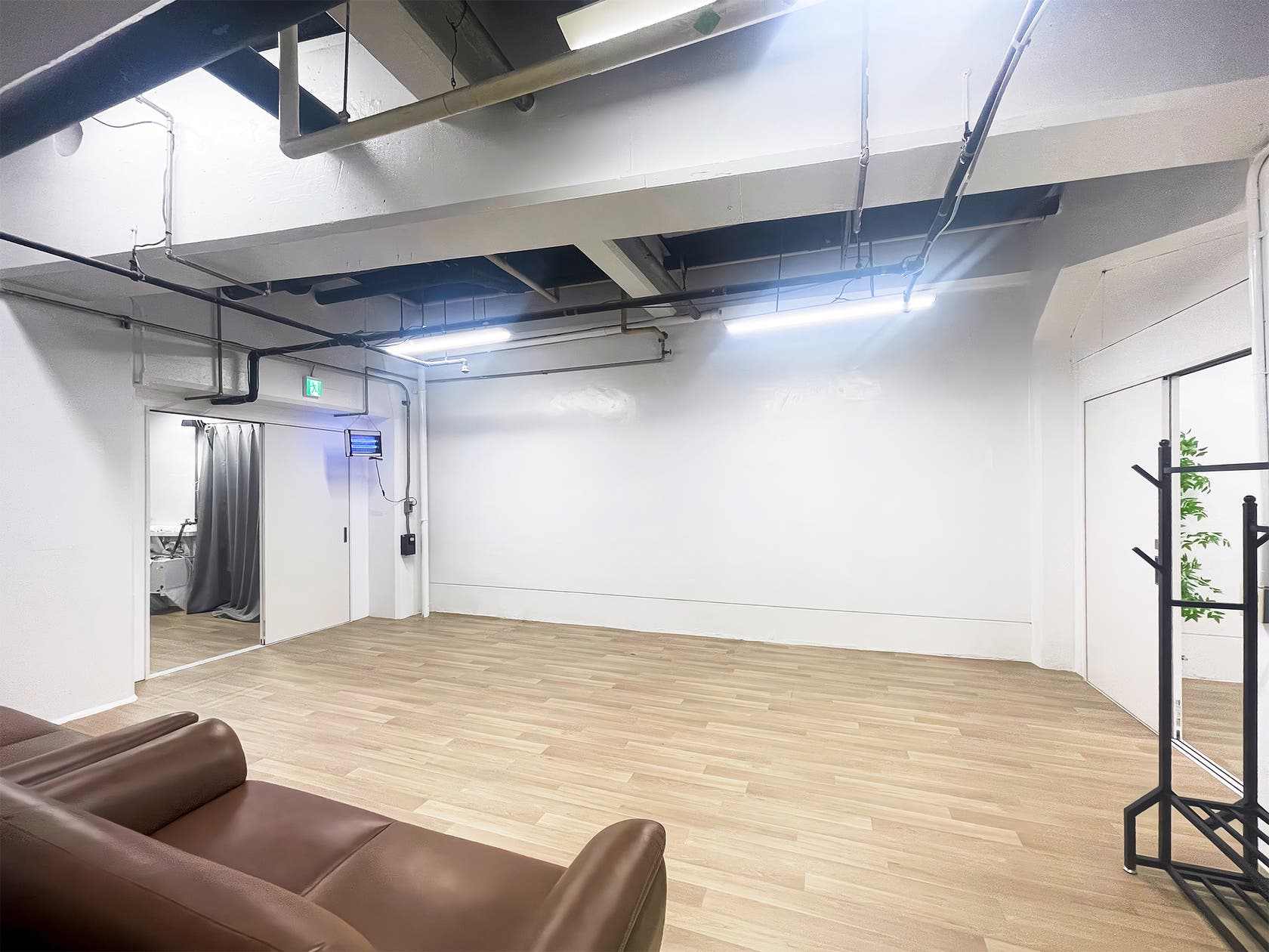 【A－グンカン・ベース】圧巻200㎡｜高音質スピーカー×プロ用音響×マイク完備｜大音量OK｜配信・イベント・ダンス対応！の写真12