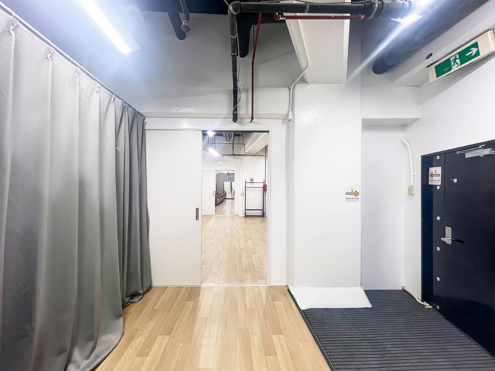 【200㎡大型スタジオ】グンカン・ベース｜高音質スピーカー・プロ用音響・マイク完備｜大音量OK｜イベント・ダンス・楽器練習に最適の写真11