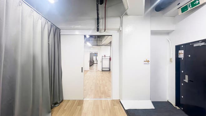 【200㎡大型スタジオ】グンカン・ベース|高音質スピーカー・プロ用音響・マイク完備|大音量OK|イベント・ダンス・楽器練習に最適の写真11