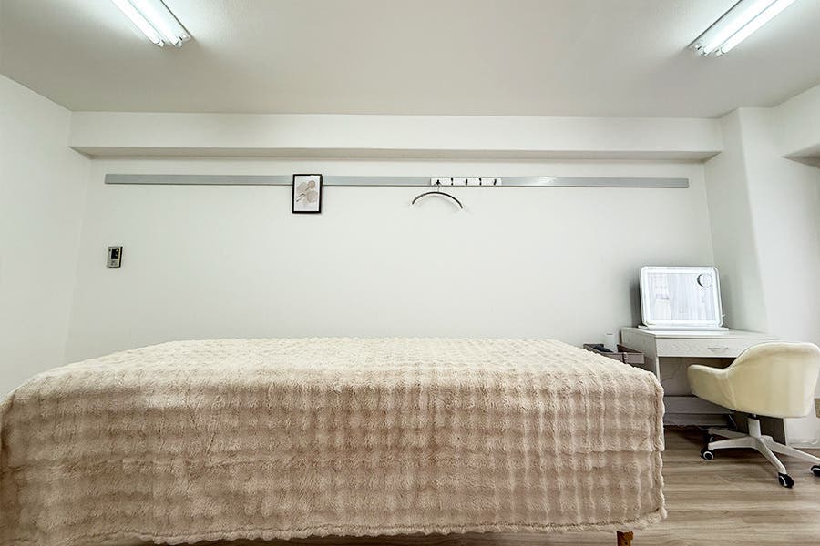 【堺東駅徒歩5分】New Open✨ 白を基調とした使いやすいプライベートサロン空間｜ネイル・施術・カウンセリングに最適の写真8