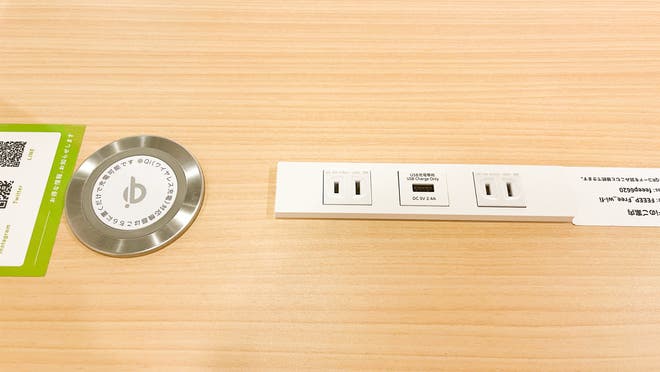 【池袋駅徒歩1分|24時間営業|10Gブース】最大6名/高速Wi-Fi/55型モニター/会議・商談・面接・打ち合わせ・作業等の写真6