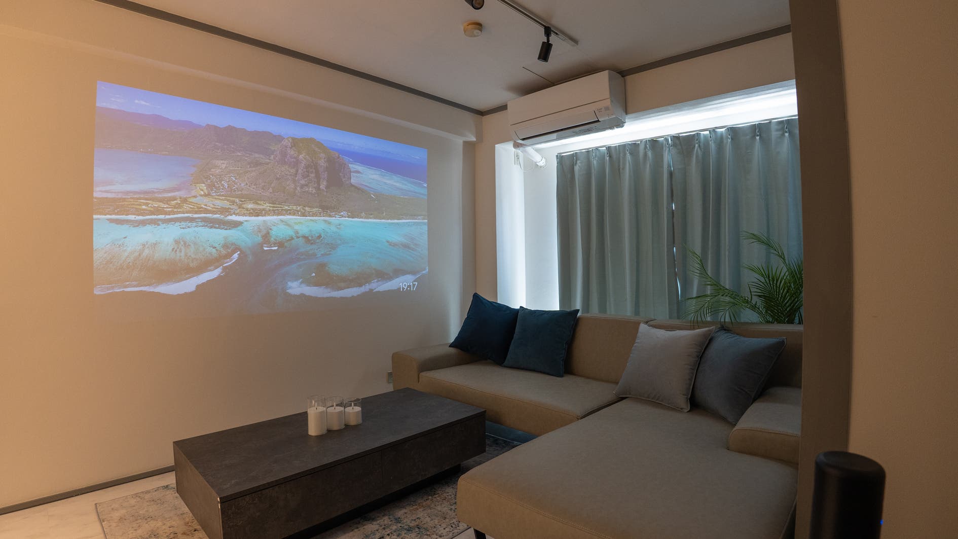 【新大久保駅 徒歩5分】女子会・推し活に🎀デート・誕生日会✨YouTube・コスプレ撮影📷飲み会・歓送迎会★自然光◎の写真1