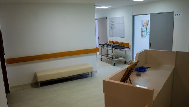 都内に近い!照明スペース付き!病院と多機能受付所、両用できる空間(病室二つあり 手術室 受付台 診査室)の写真4