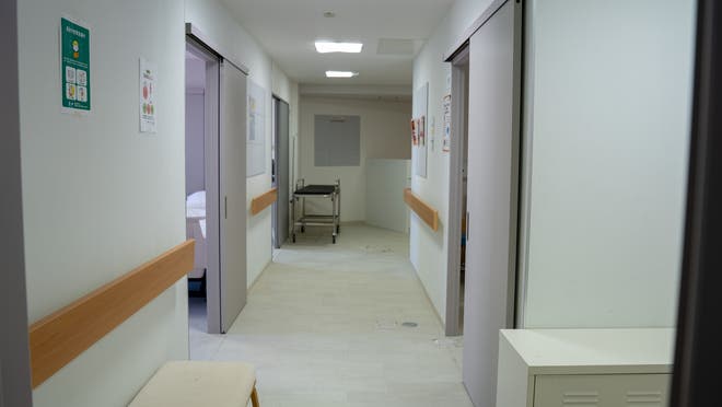 都内に近い!照明スペース付き!病院と多機能受付所、両用できる空間(病室二つあり 手術室 受付台 診査室)の写真8