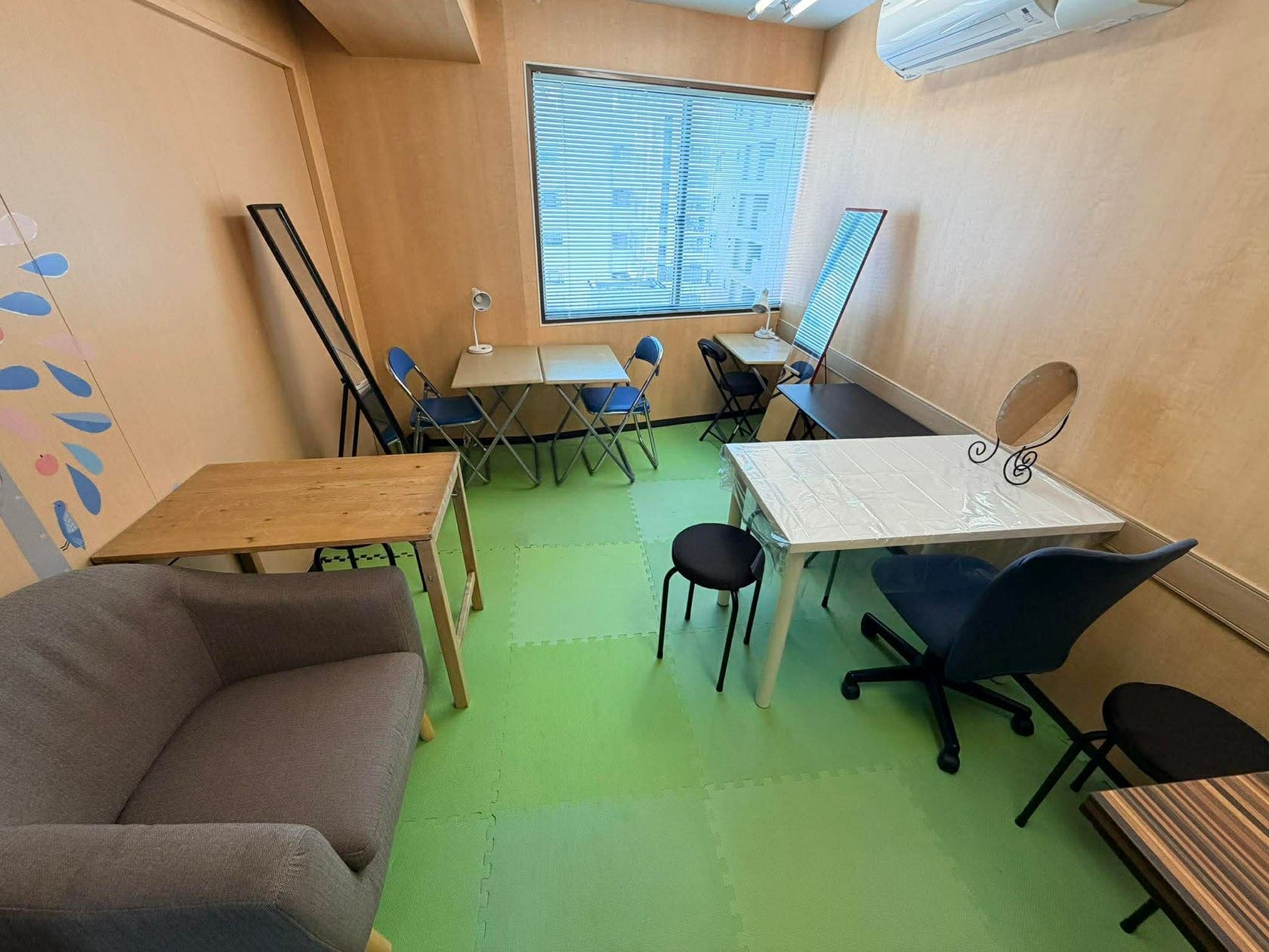 【山手線大塚駅徒歩３分！多目的ルーム C】Wi-Fi / 全身鏡/ハンガーラック完備！の写真2