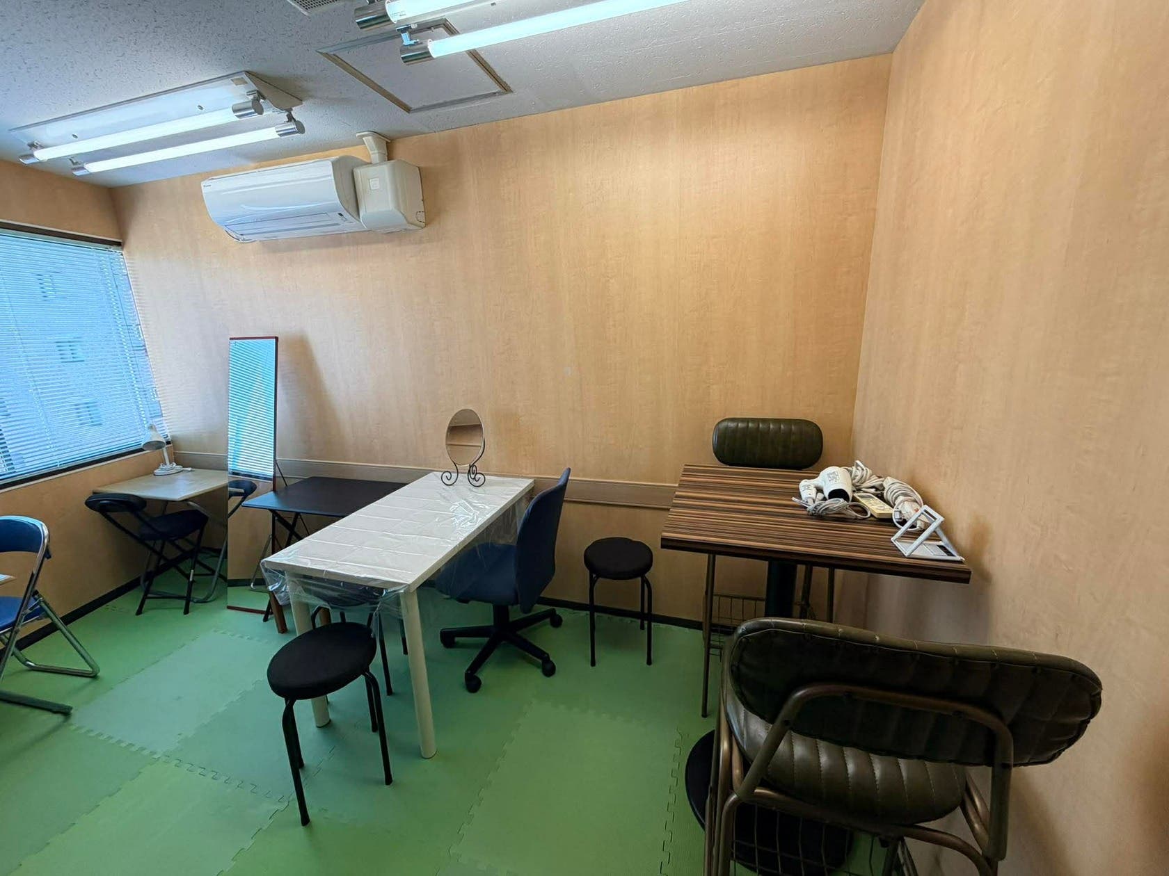 【山手線大塚駅徒歩３分！多目的ルーム C】Wi-Fi / 全身鏡/ハンガーラック完備！の写真3