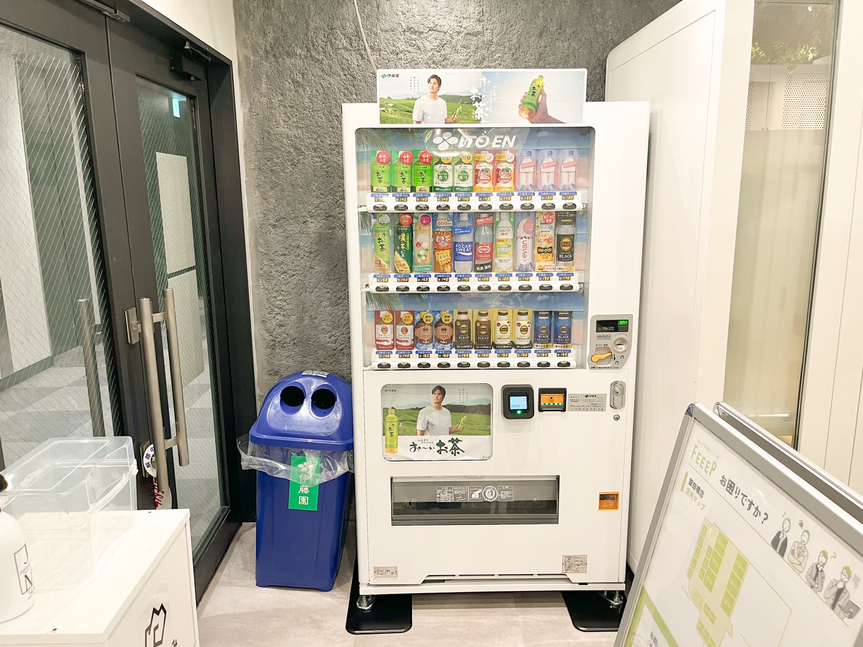 【東銀座駅徒歩3分｜24時間営業｜1PSブース】高速Wi-Fi／31.5型モニター／充電／web商談・面接・テレワーク等の写真17