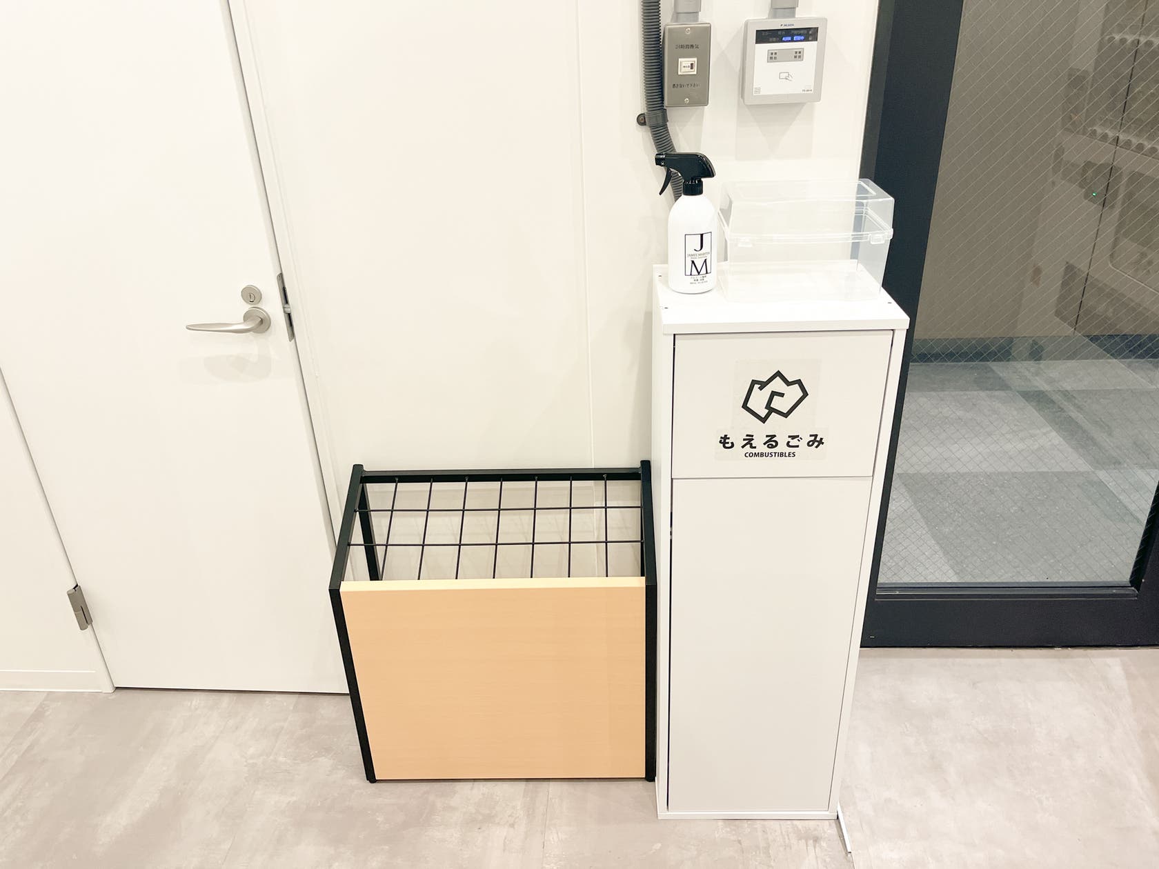 【東銀座駅徒歩3分｜24時間営業｜15PSブース】高速Wi-Fi／31.5型モニター／充電／web商談・面接・テレワーク等の写真18