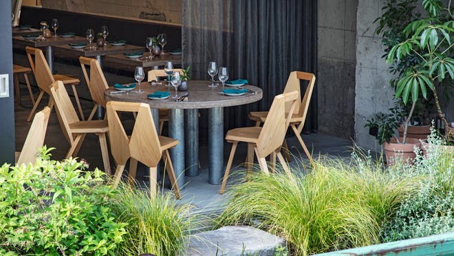 ・池尻大橋駅徒歩3分|自然光と素材感のあるバー・カフェ・レストランスペースの写真2