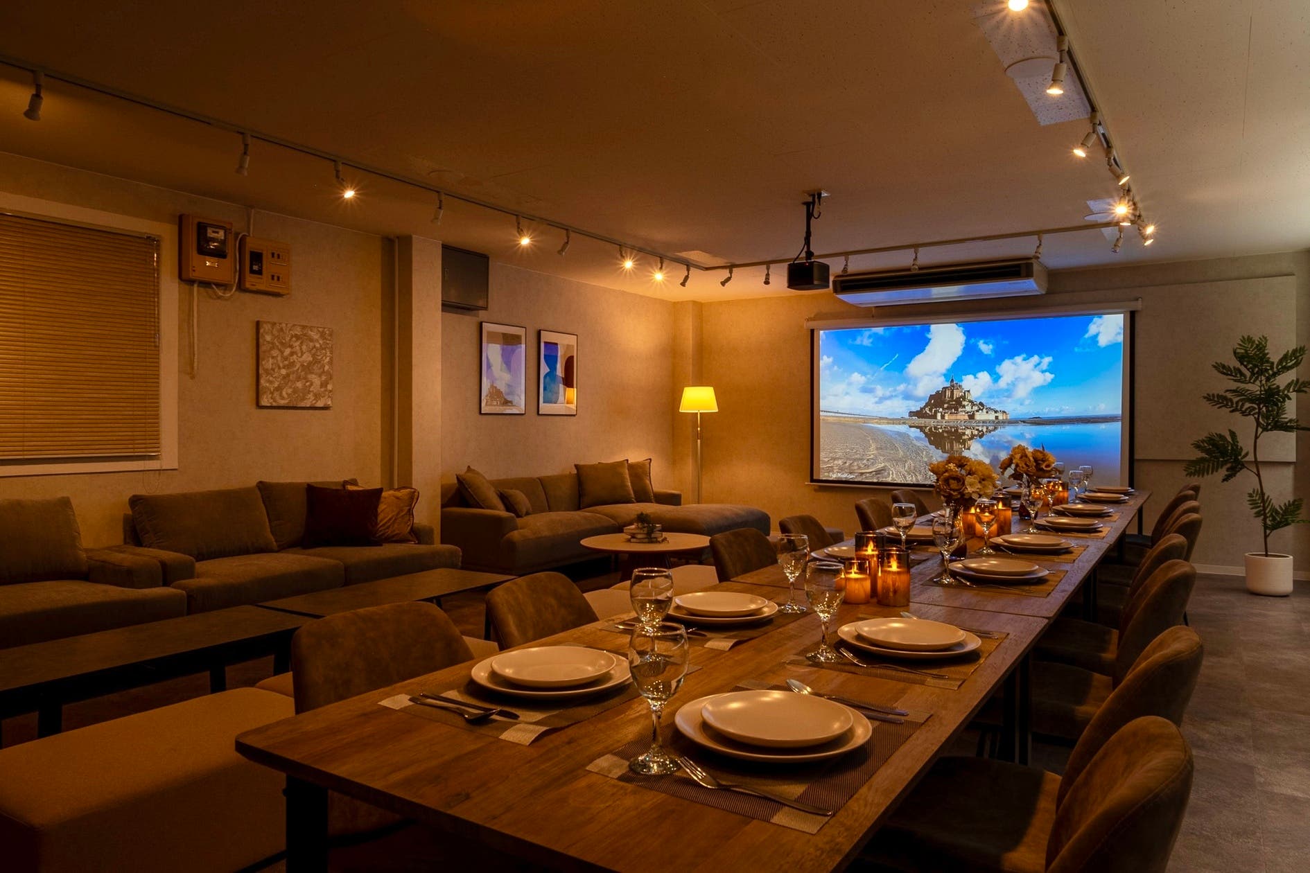 浜松町駅徒歩5分🚃最大34名着席🎉大型スクリーン&プロジェクター🎬映画・大人気ゲーム機🎮の写真5