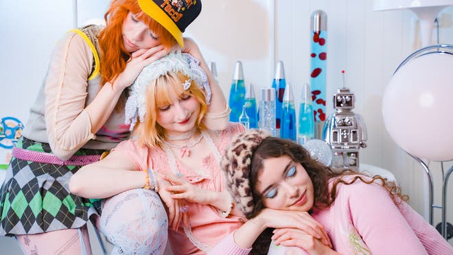 平成/SF/ブラウン管/遊園地/スペースエイジ/白壁/商店街/コスプレ/MV/前撮り/かわいい/ペット可/商店街/蒲田駅徒歩2分の写真14