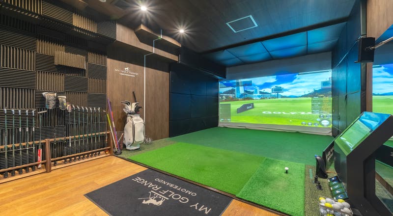 【完全個室】ラグジュアリーゴルフスタジオ⛳️  表参道駅より徒歩4分🚶 冷蔵庫完備✨851_MY GOLF RANGE表参道