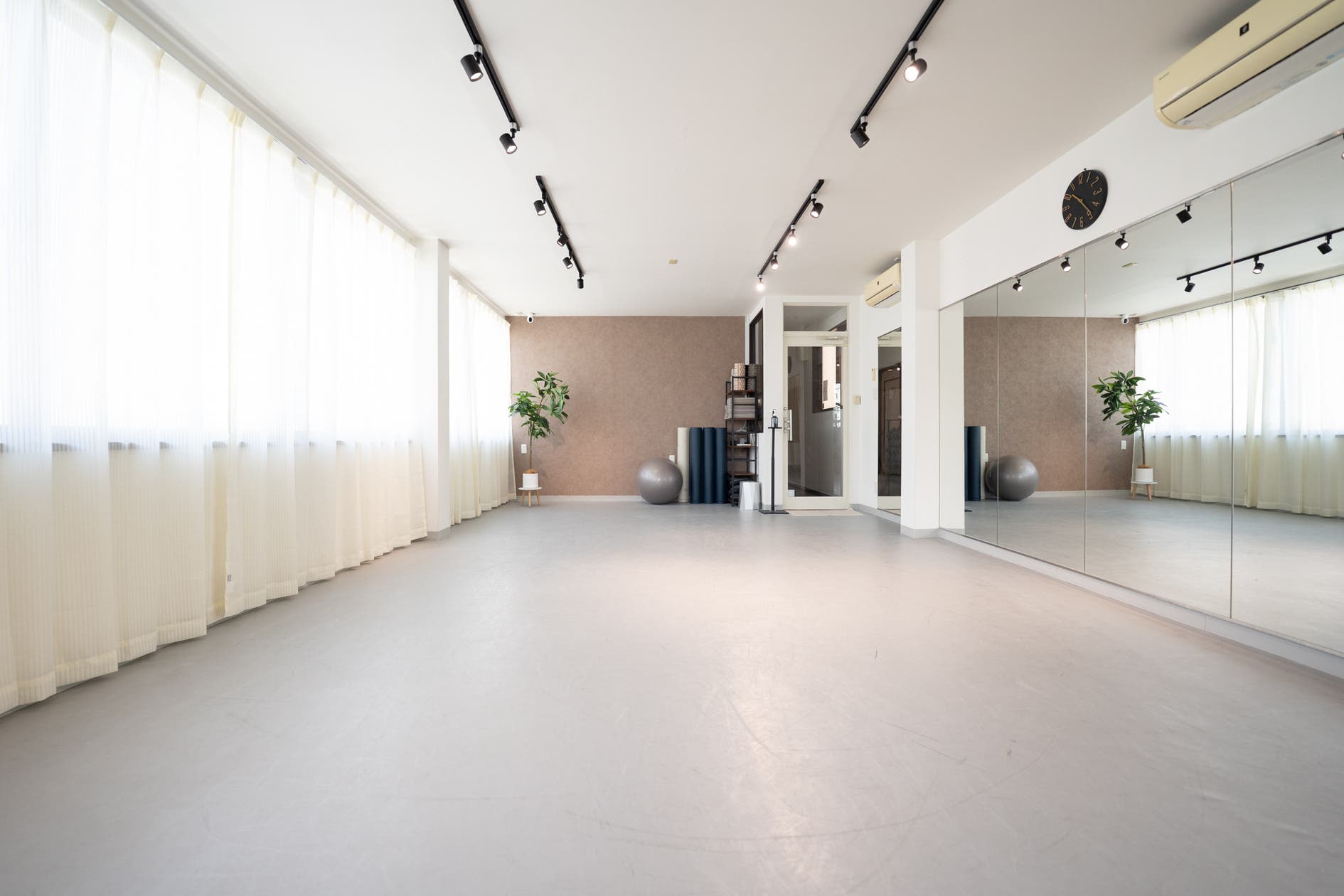 【開店セール中】矢口渡3分✨大型鏡＆高音質SP完備！ダンス・ヨガ・バレエに🕺蒲田至近／個人〜大人数／24h利用可の写真1