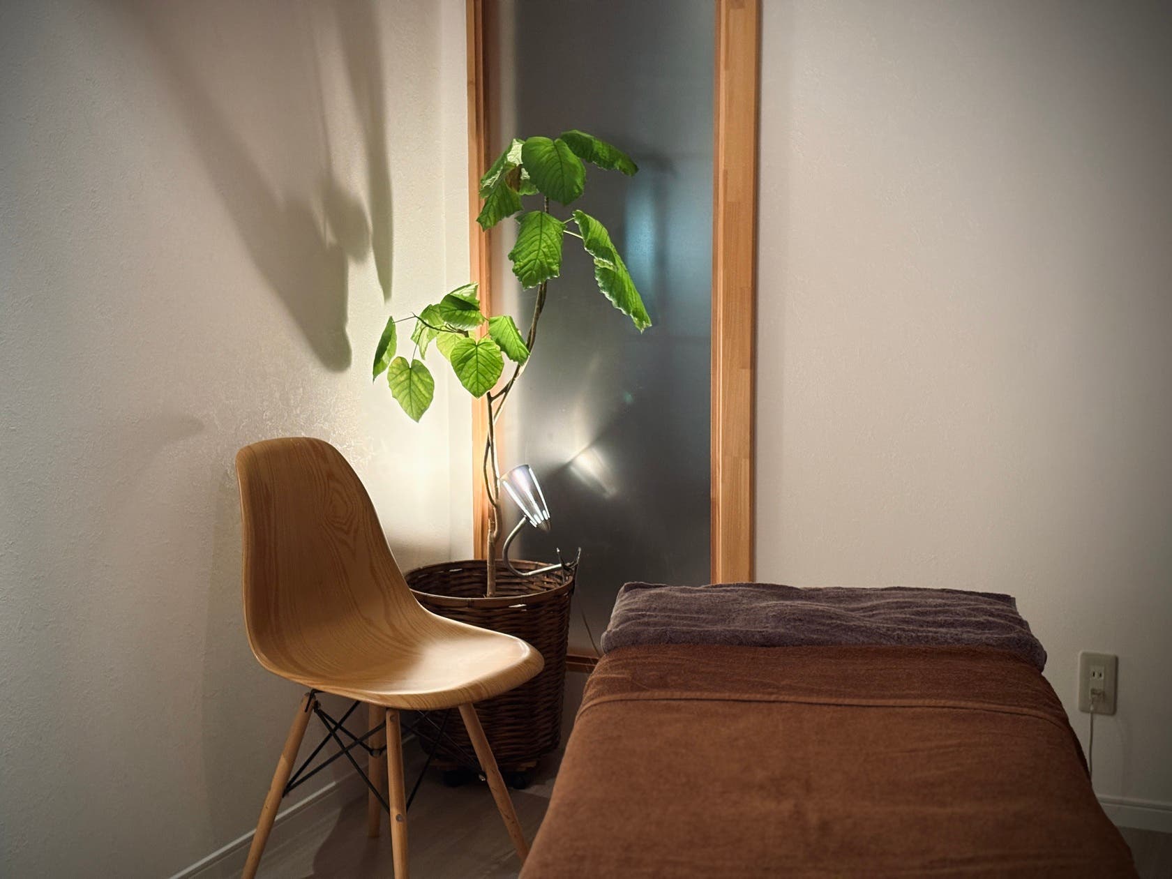 【エステルーム本館】2025.4リニューアル岩倉駅近♪駐車場有✨ブラウンを基調としたナチュラル空間☆くつろぎ空間🛜の写真2