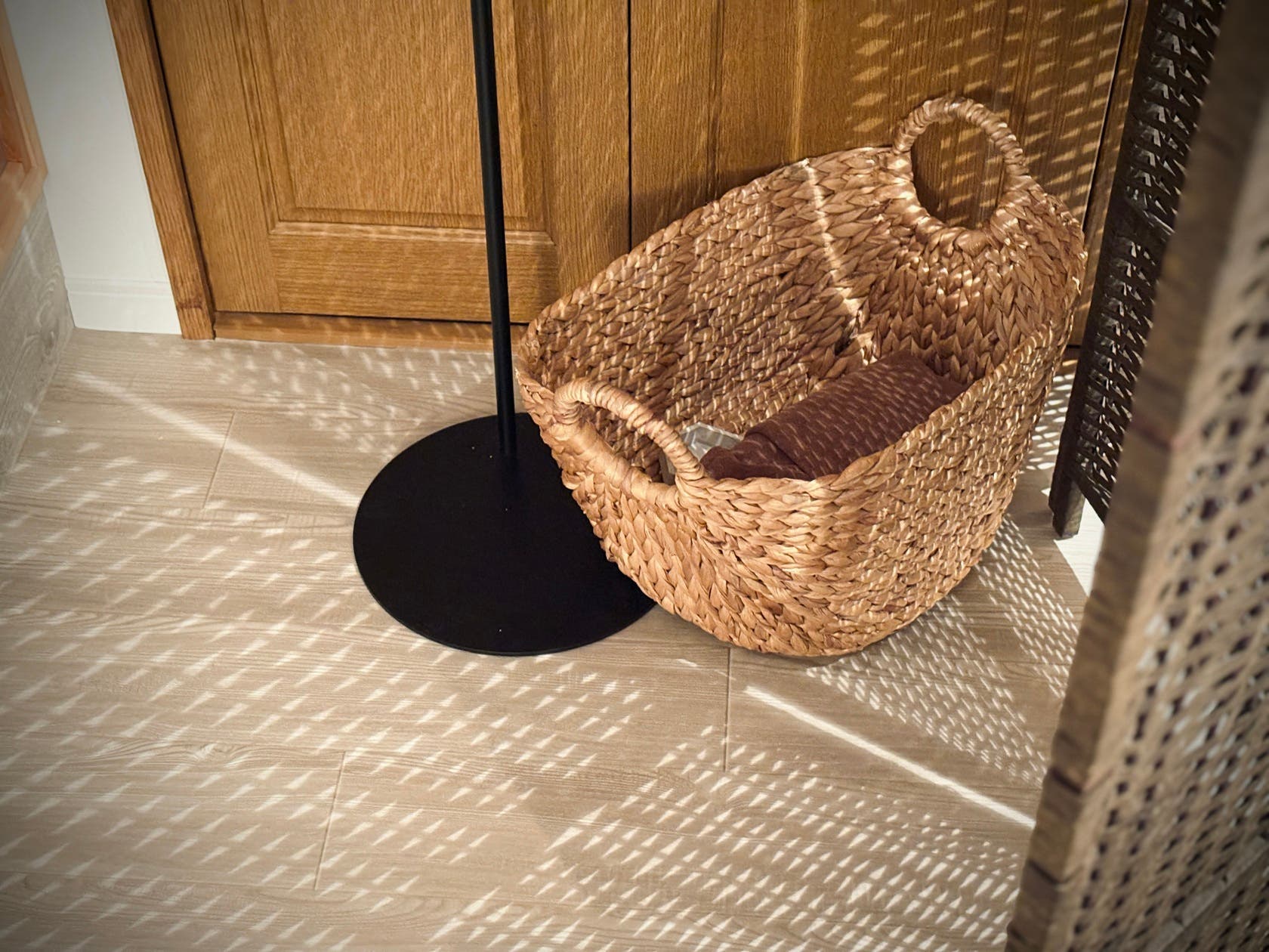 【エステルーム本館】2025.4リニューアル岩倉駅近♪駐車場有✨ブラウンを基調としたナチュラル空間☆くつろぎ空間🛜の写真3