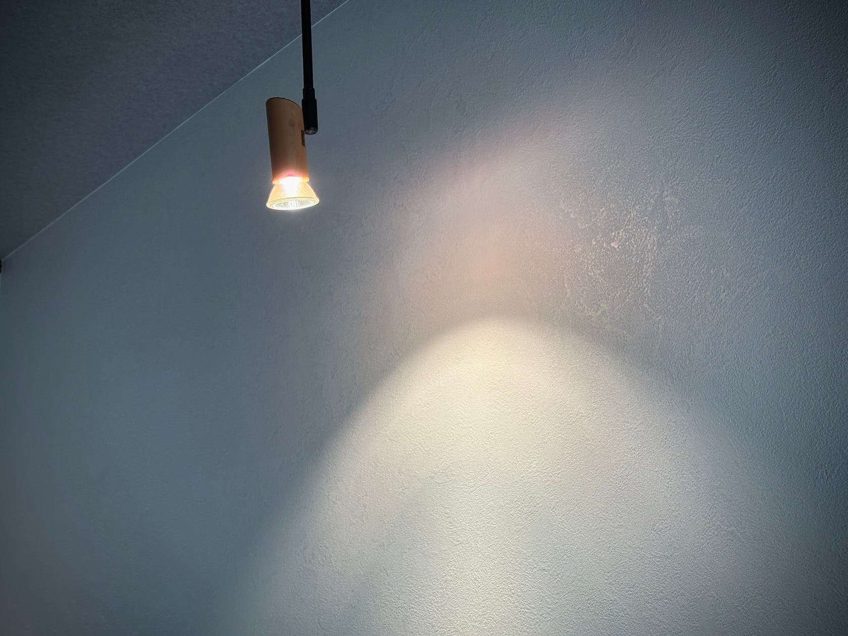 【エステルーム本館】2025.4リニューアル岩倉駅近♪駐車場有✨ブラウンを基調としたナチュラル空間☆くつろぎ空間🛜の写真5