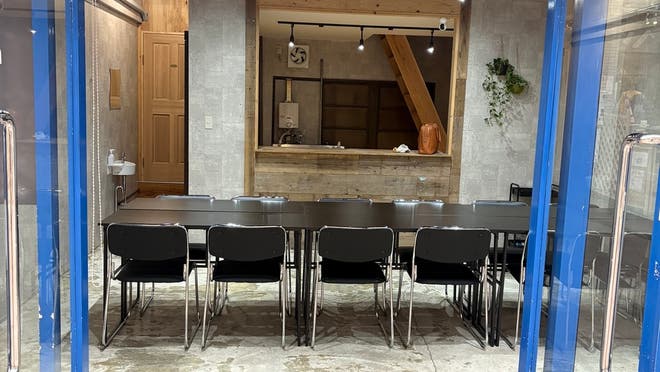 岡山駅西口徒歩5分|75インチモニター|最大12名|レンタル会議室の写真3