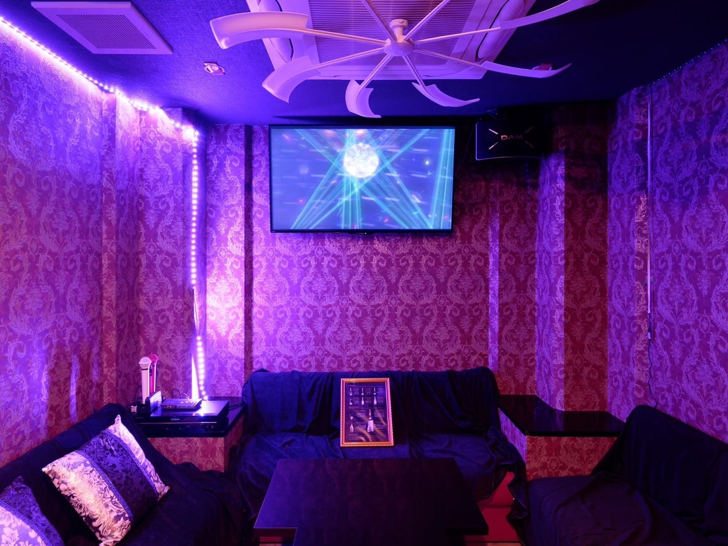 当日割50％✨心斎橋駅徒歩３分✨Wi-Fi✨ダーツ、カラオケ無料！動画視聴サービス📺【撮影スタジオがわりにの写真4