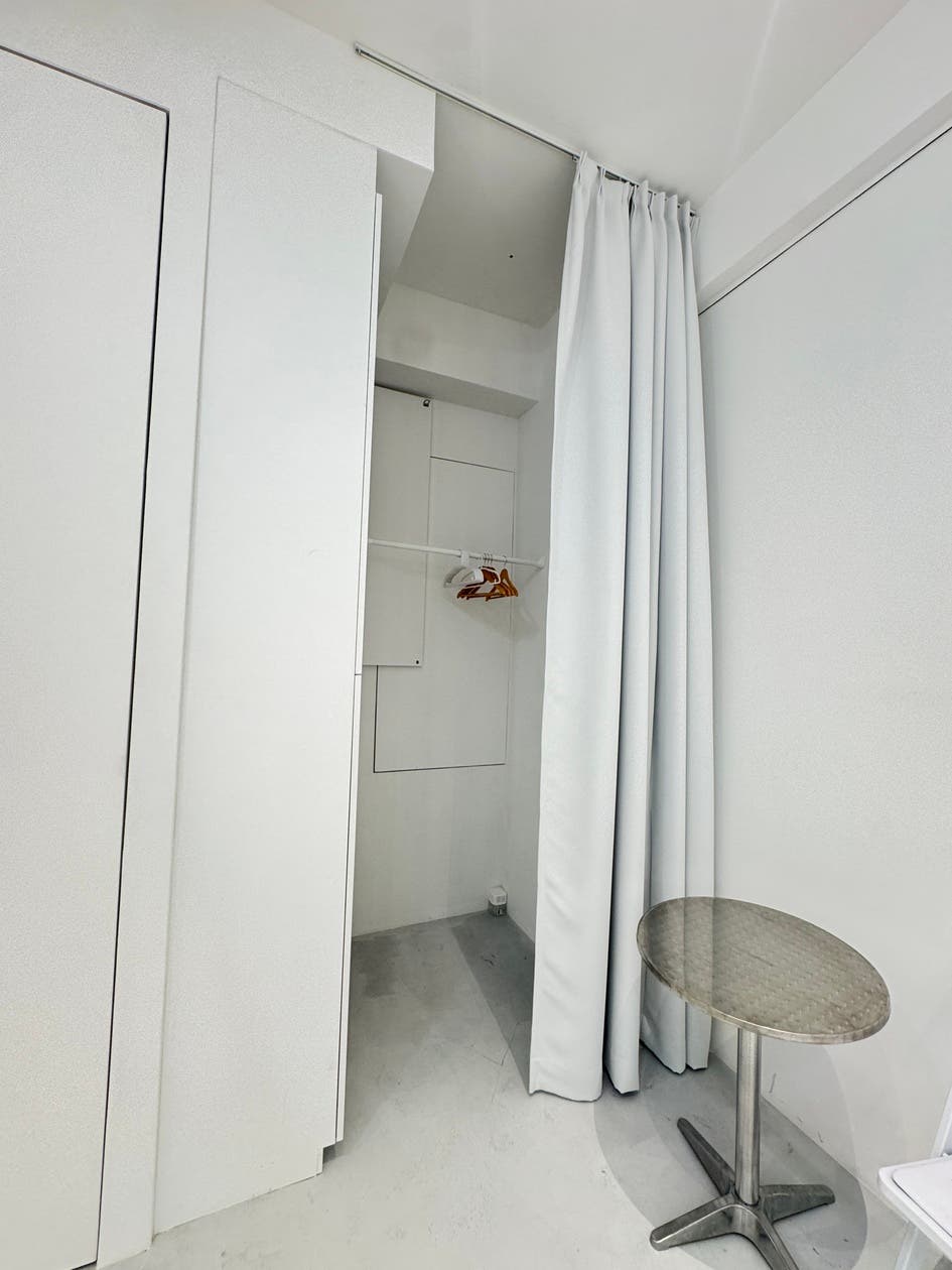 南青山・表参道駅徒歩3分／自然光◎白を基調とした天井高のギャラリースペース／展示会・ポップアップ・撮影・個展・ヨガにおすすめの写真10