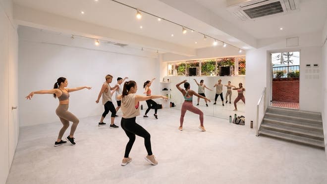 南青山・表参道駅徒歩3分/自然光◎白を基調とした天井高のギャラリースペース/展示会・ポップアップ・撮影・個展・ヨガにおすすめの写真25