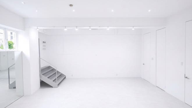 南青山・表参道駅徒歩3分/自然光◎白を基調とした天井高のギャラリースペース/展示会・ポップアップ・撮影・個展・ヨガにおすすめの写真5