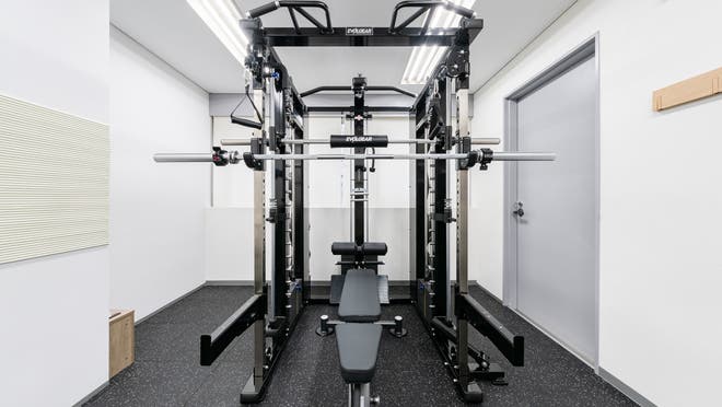 【池袋駅南口5分】1日1回スタッフ完全清掃のハイクオリティレンタルジムの写真2