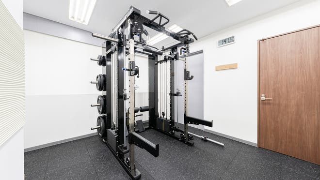 【池袋駅南口5分】1日1回スタッフ完全清掃のハイクオリティレンタルジムの写真5