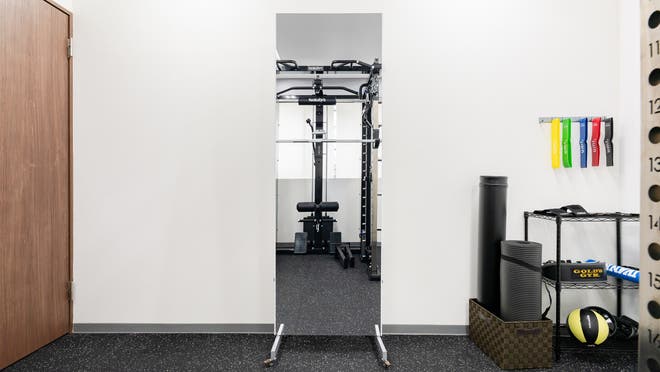 【池袋駅南口5分】1日1回スタッフ完全清掃のハイクオリティレンタルジムの写真14