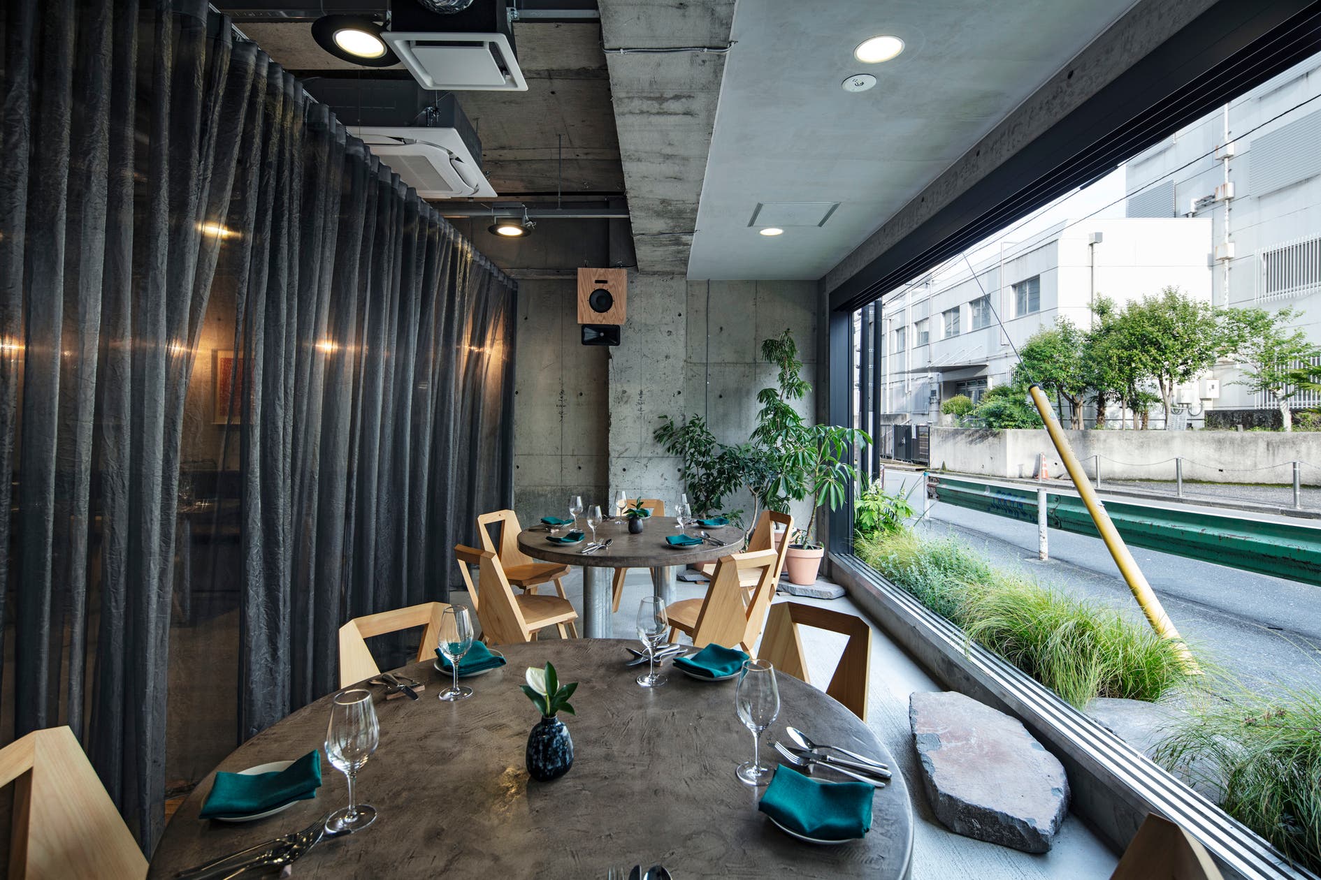 ・池尻大橋駅徒歩3分｜自然光と素材感のあるバー・カフェ・レストランスペースの写真18