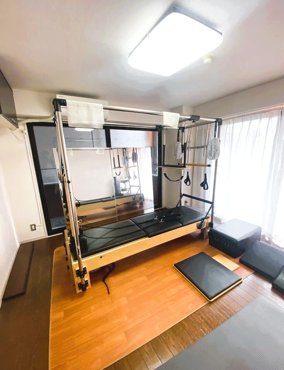 ピラティスマシン完備 中野駅徒歩1分 レッスン/自主練/個人利用 🌈マット/ボール/リング充実設備の写真3