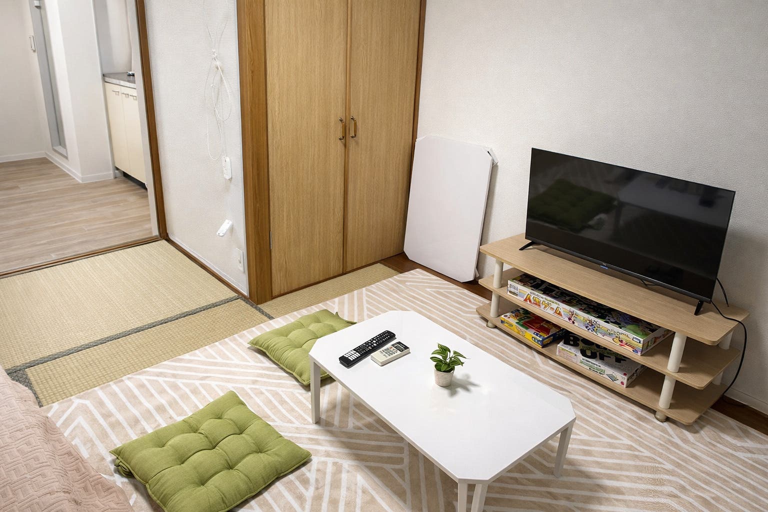 🚶京橋駅徒歩3分｜高速Wi-Fi完備📶｜🎲ボードゲーム充実｜🍳BRUNO＆卓上IHあり｜🎬映画見放題スペース🔌の写真3