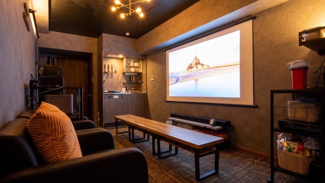 セレコレ🌳価格破壊💰最大12名🉐シアター✨プロジェクタ📽️映画🐈⬛デート💓ゲーム🎮女子会💗olivy横浜の写真9