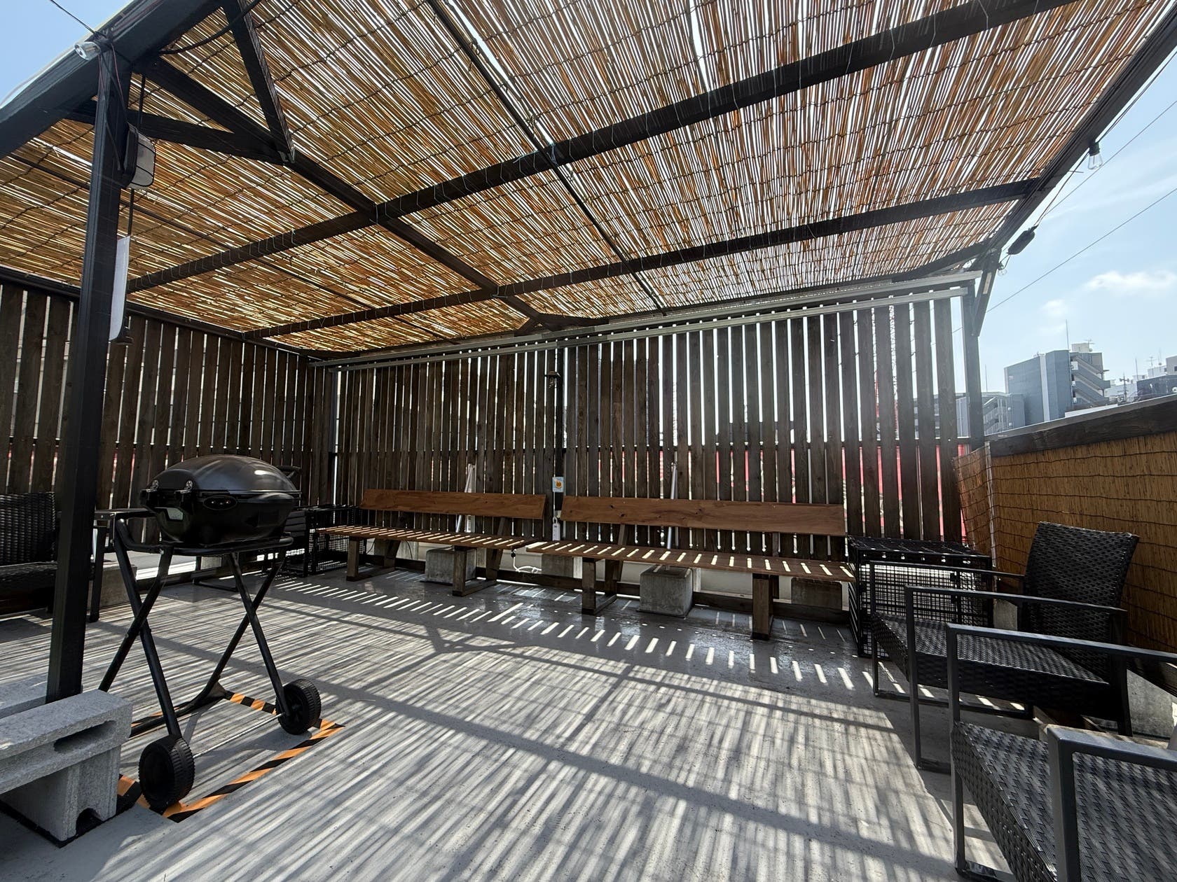 八丁畷駅徒歩1分でBBQ🍖ベストシーズン到来👍大満足6時間プランが人気💯ミスト＆扇風機で快適👌春休み＆GW予約受付中‼️の写真4